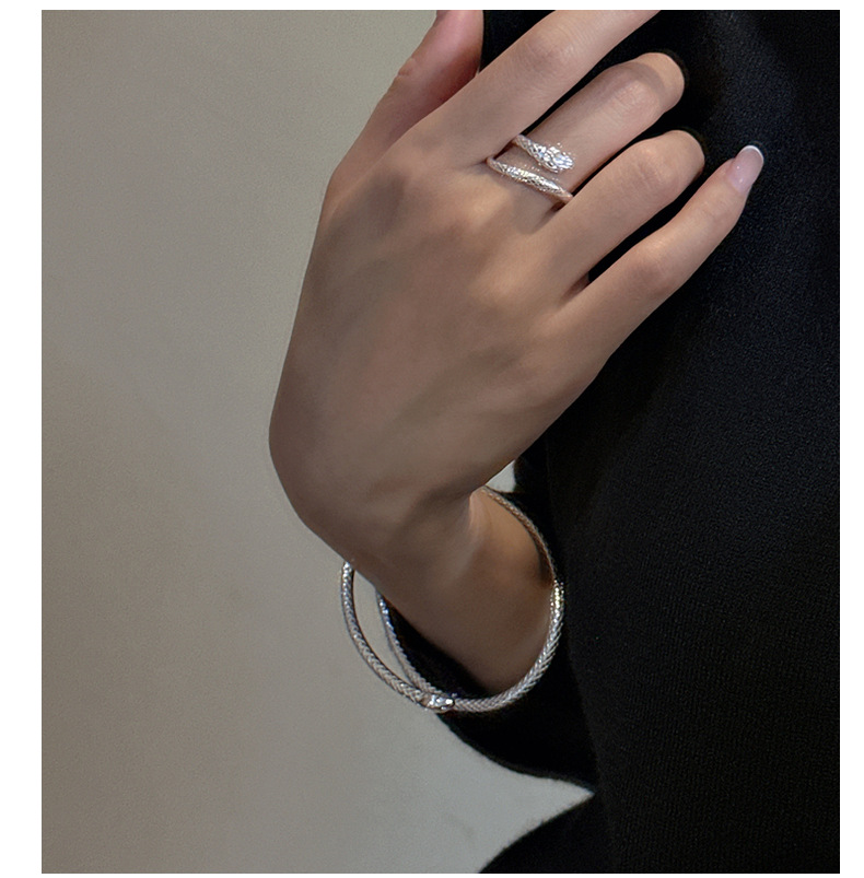 Luna Bracelet – Beapartofyourtime